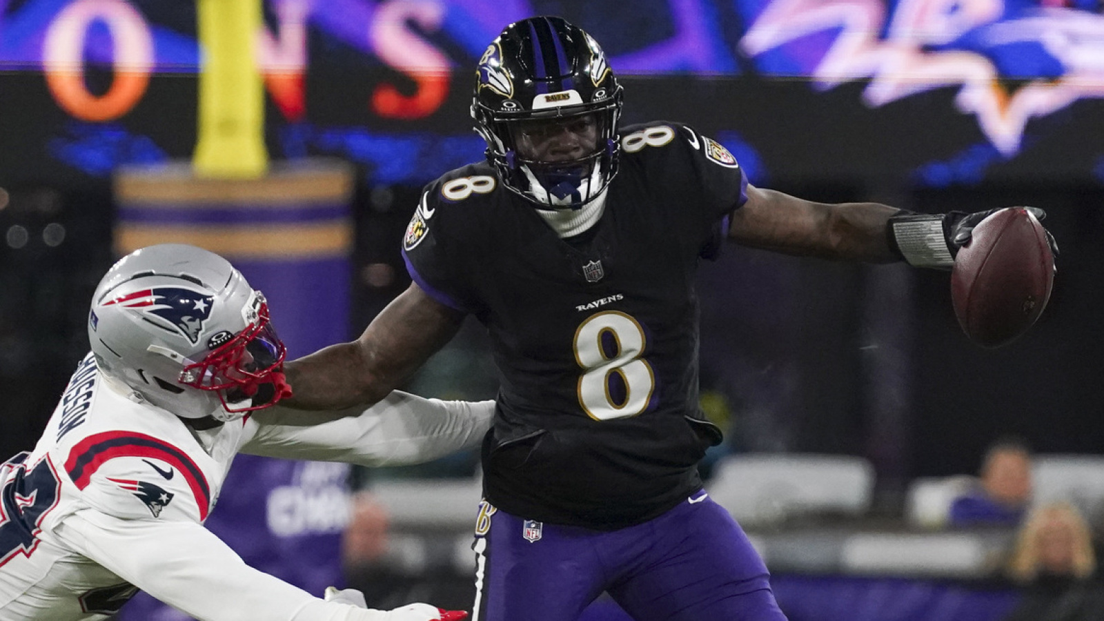 Ravens QB Lamar Jackson exits game vs. Patriots with injury | Yardbarker