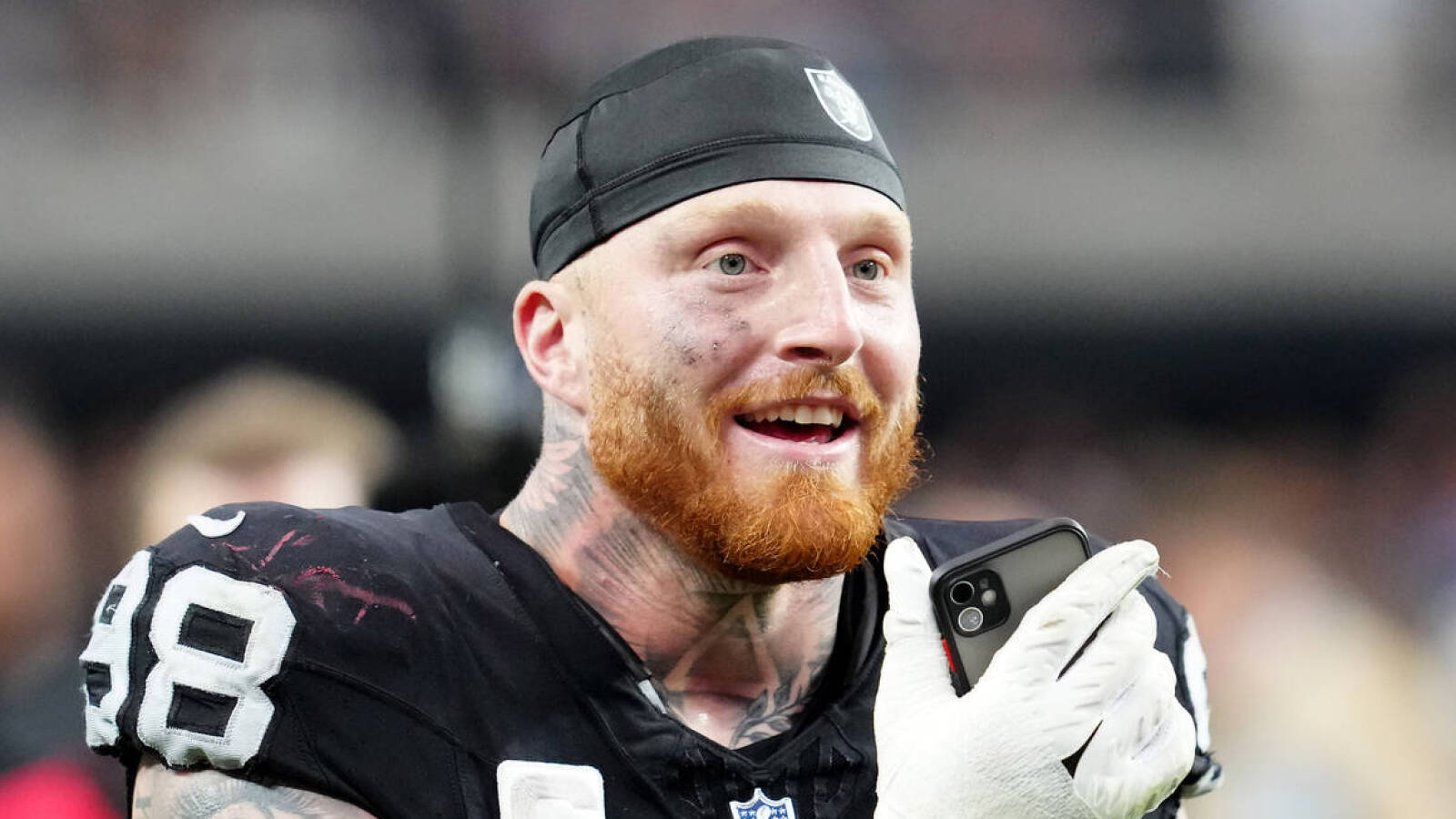 Maxx Crosby 'landed some hooks' while sparring UFC champion | Yardbarker