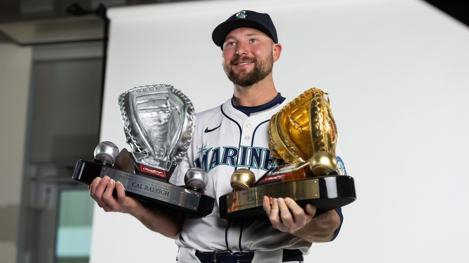 Mariners catcher gets $105 million contract extension | Yardbarker