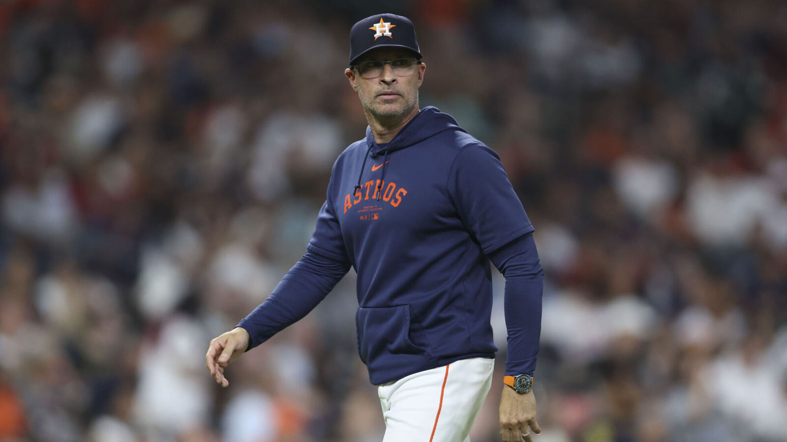 Controversial Astros Pitcher Makes Emotional Clubhouse Plea as Team ...