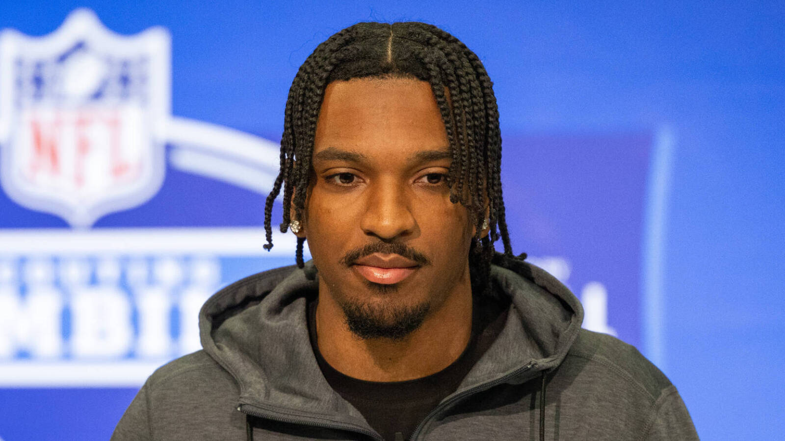 Former NFL GM explains controversial J.J. McCarthy, Jayden Daniels draft rankings | Yardbarker