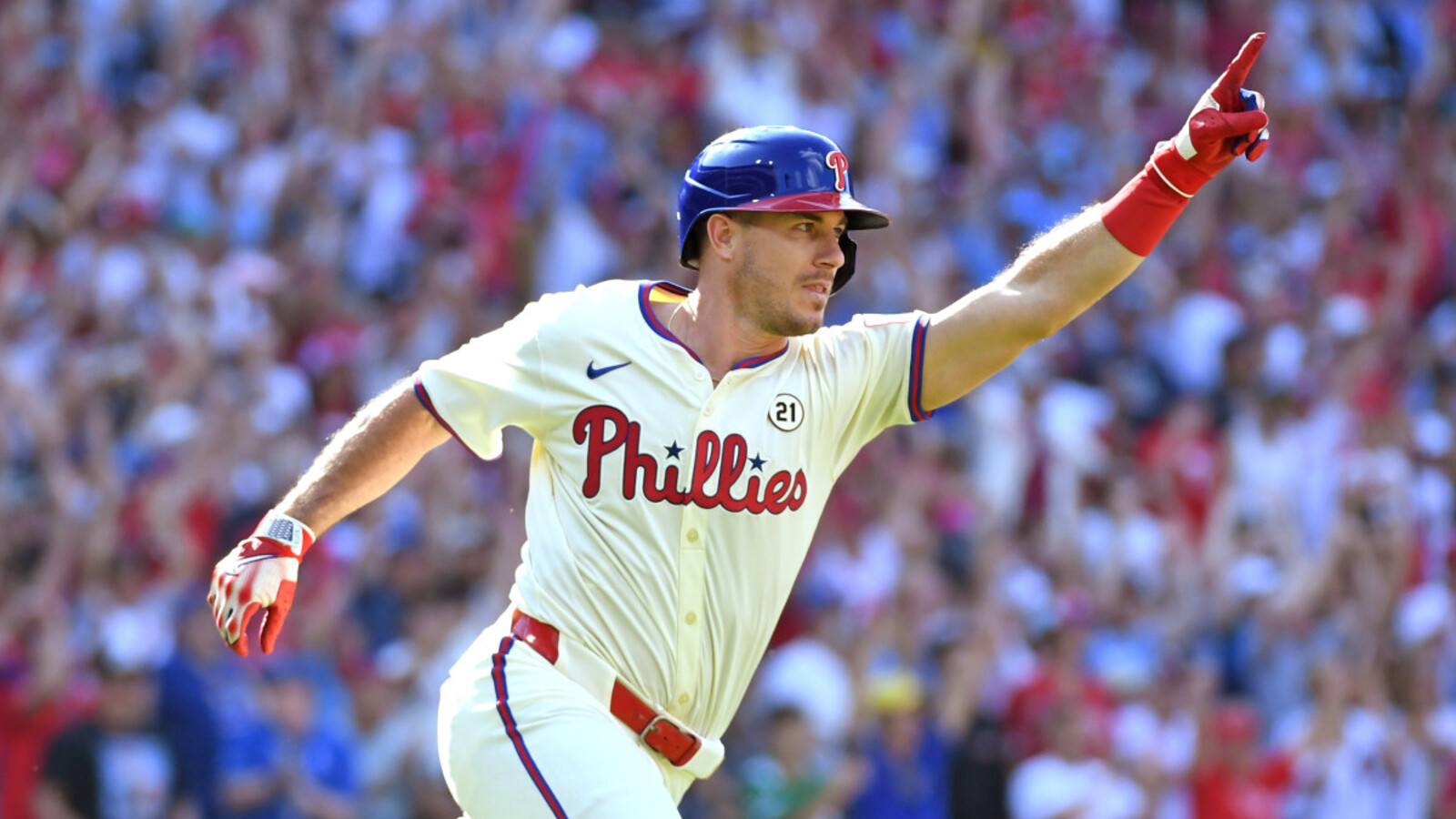 Phillies' J.T. Realmuto Predicted to Only Return in Free Agency on One ...