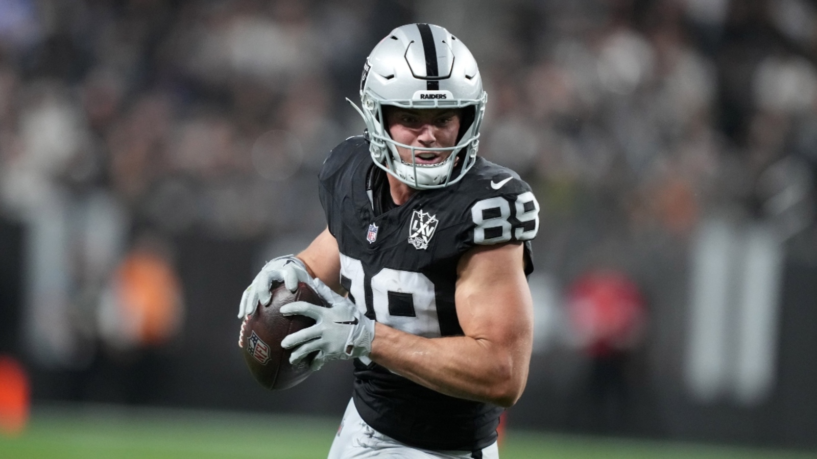 Raiders’ Brock Bowers breaks Puka Nacua’s NFL rookie single season ...