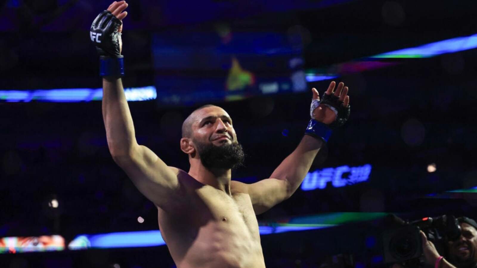 Khamzat Chimaev sends Khalil Rountree Jr crashing down in fresh clip ...