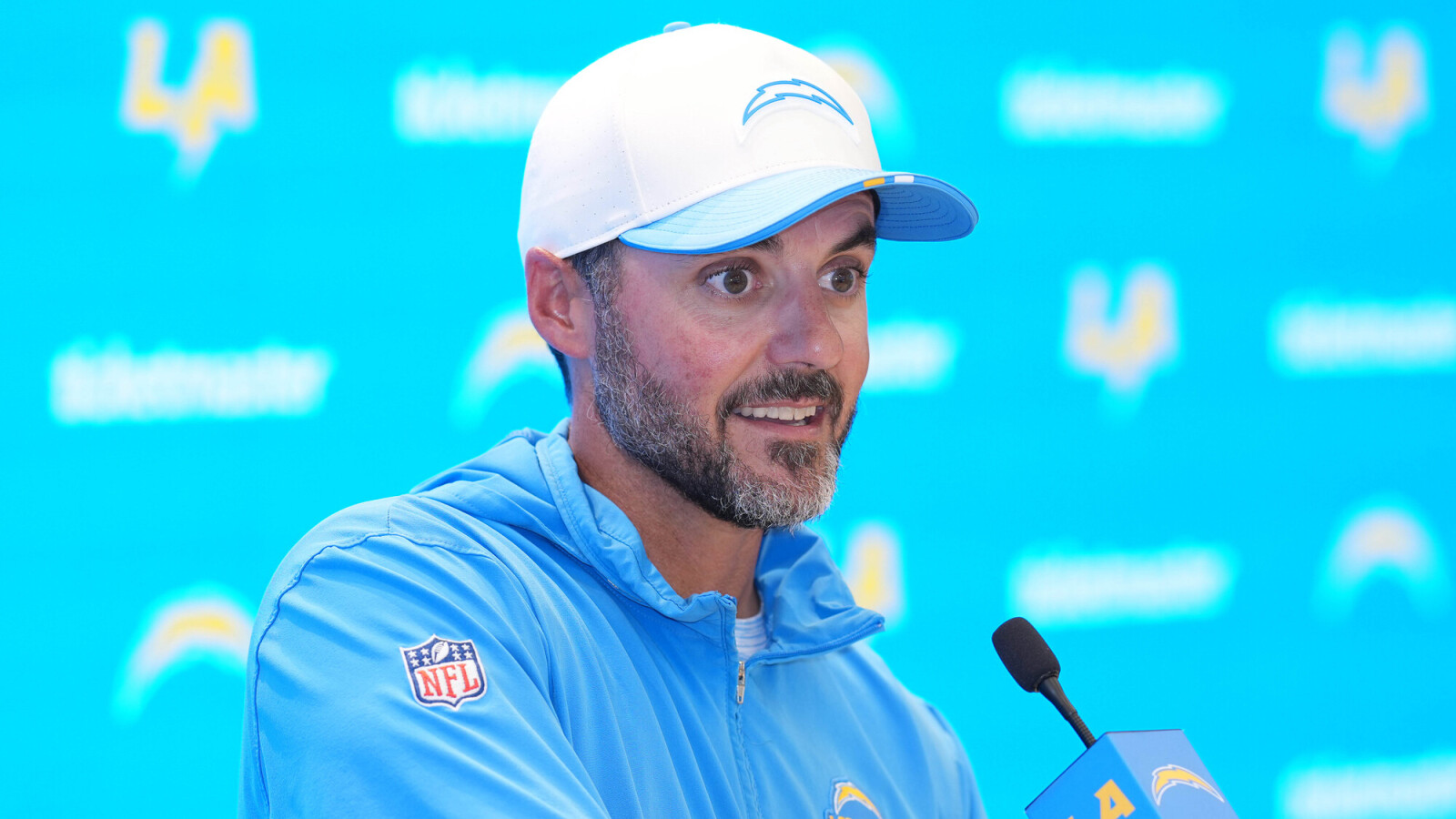 Chargers DC Jesse Minter Not Interviewing With Browns As Previously ...