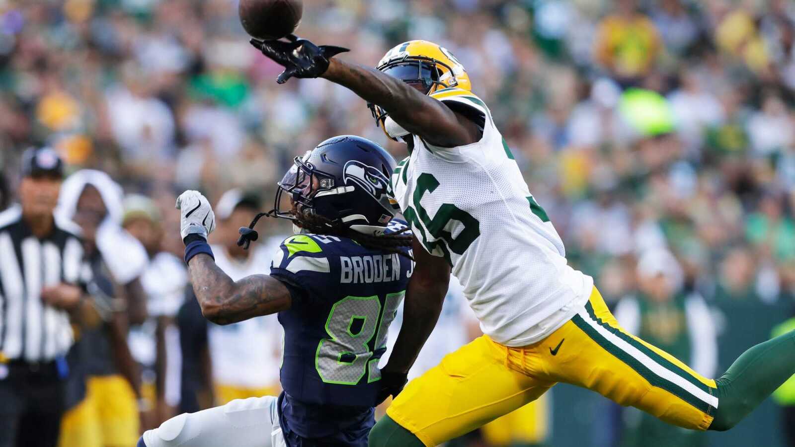 Seahawks announce 6-foot-5 WR will attempt rare position switch ...