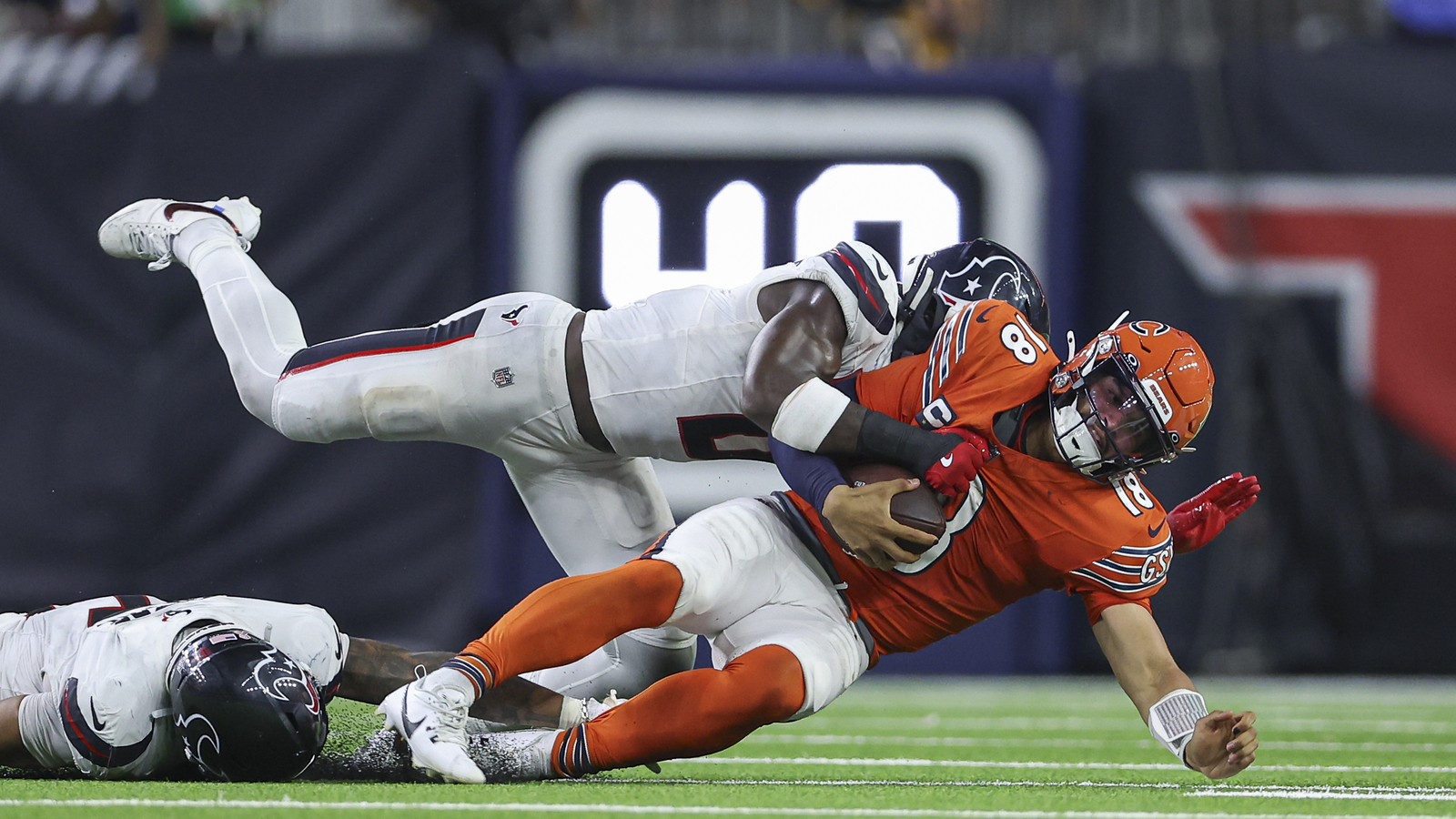 Bears' Caleb Williams Faces Tough Start as Offensive Line and Play ...