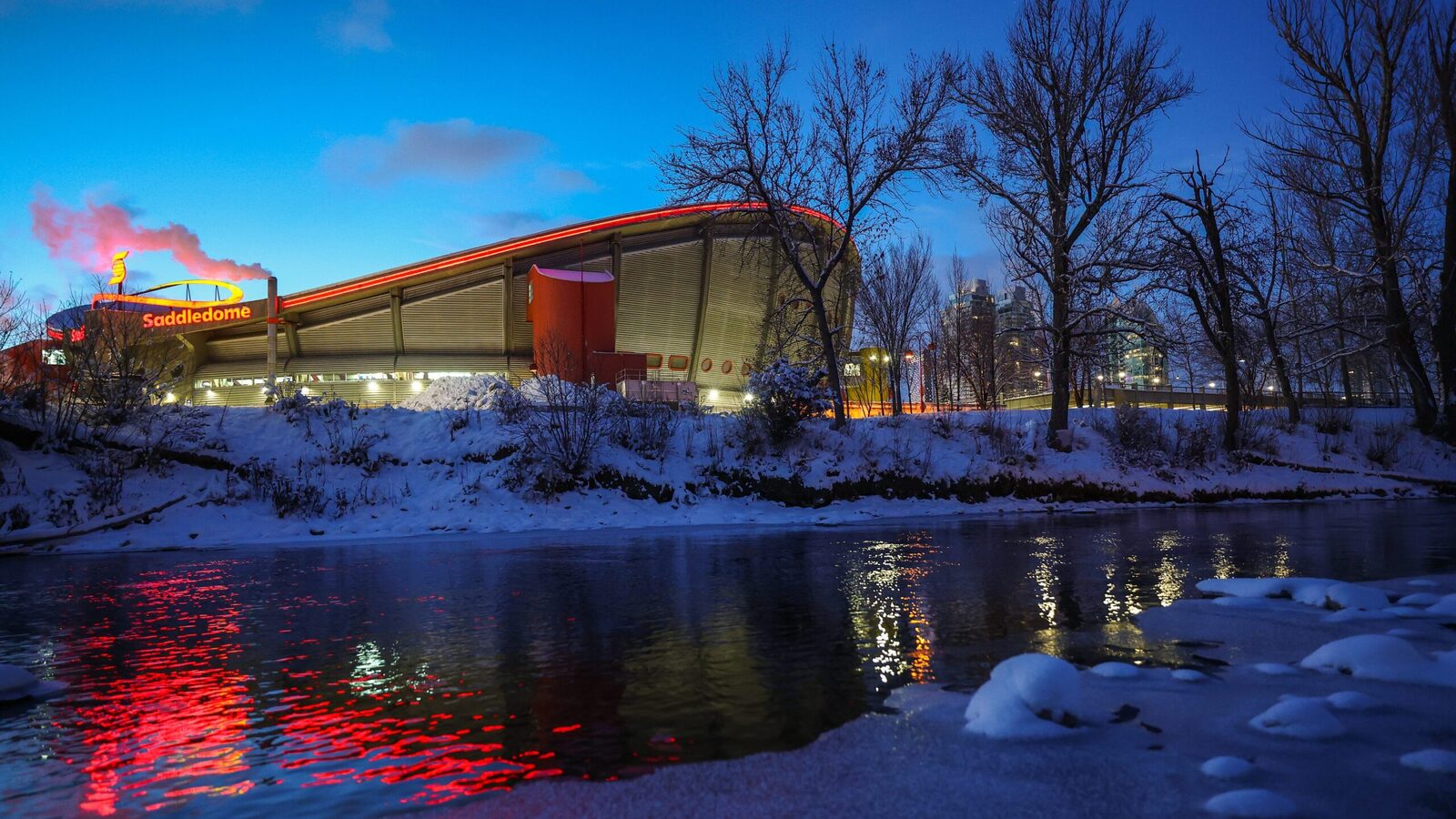 15 Minutes of Flame: Sights and sounds of the Saddledome | Yardbarker
