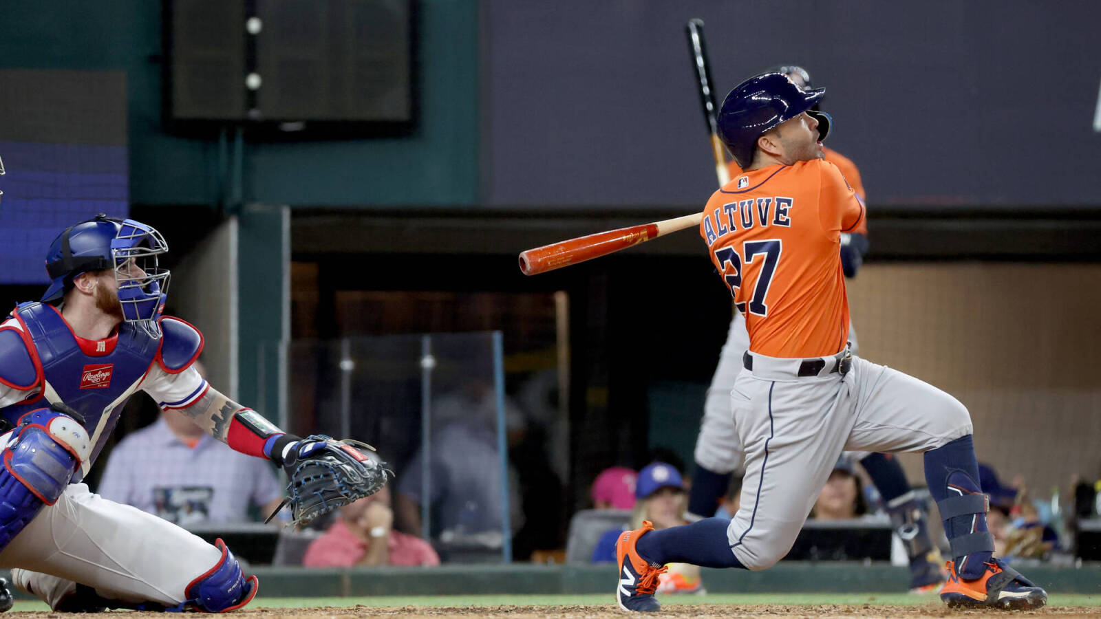 Watch: Jose Altuve delivers another clutch home run | Yardbarker