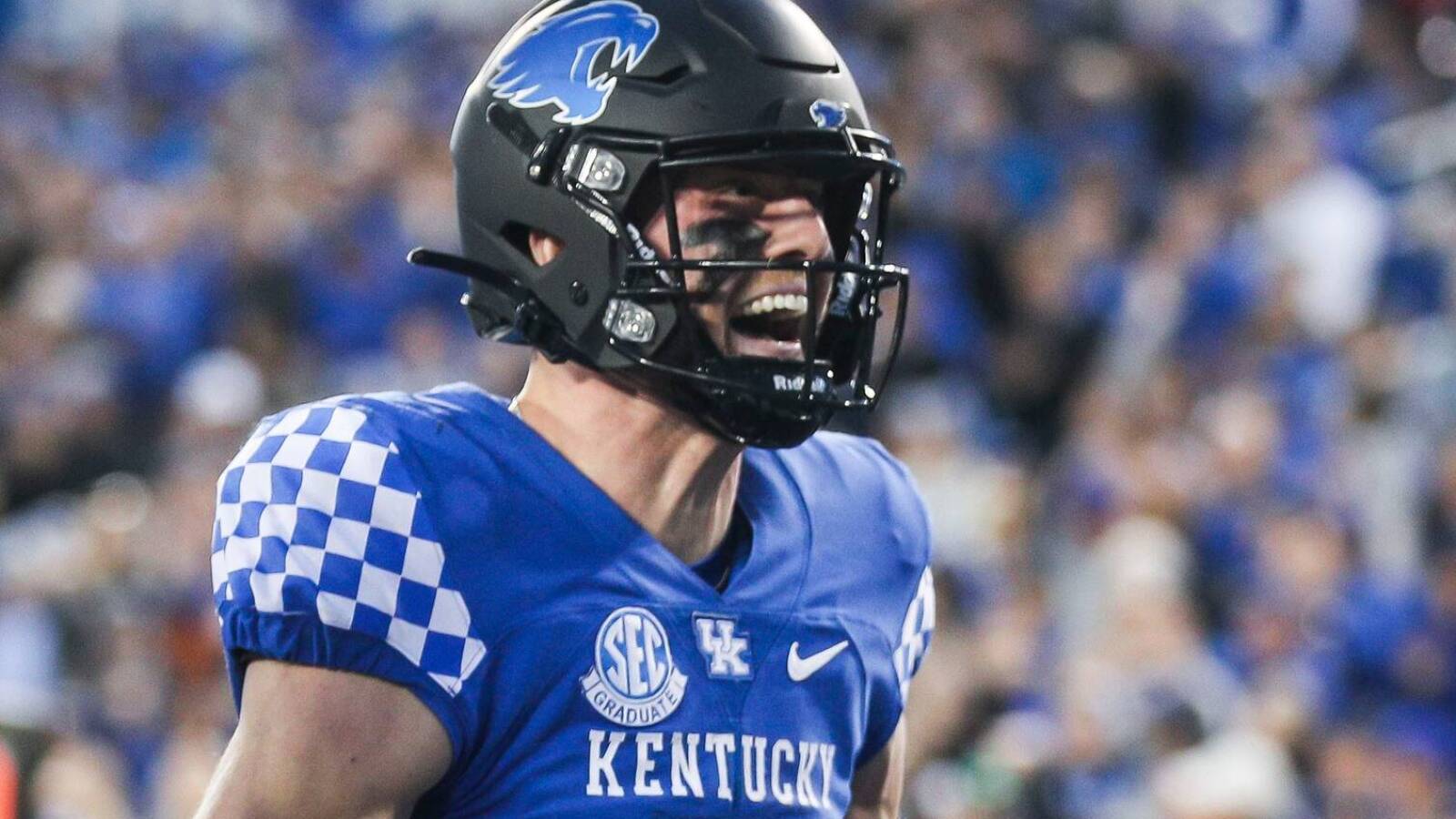 Bucs trade up for quarterback in latest CBS mock | Yardbarker