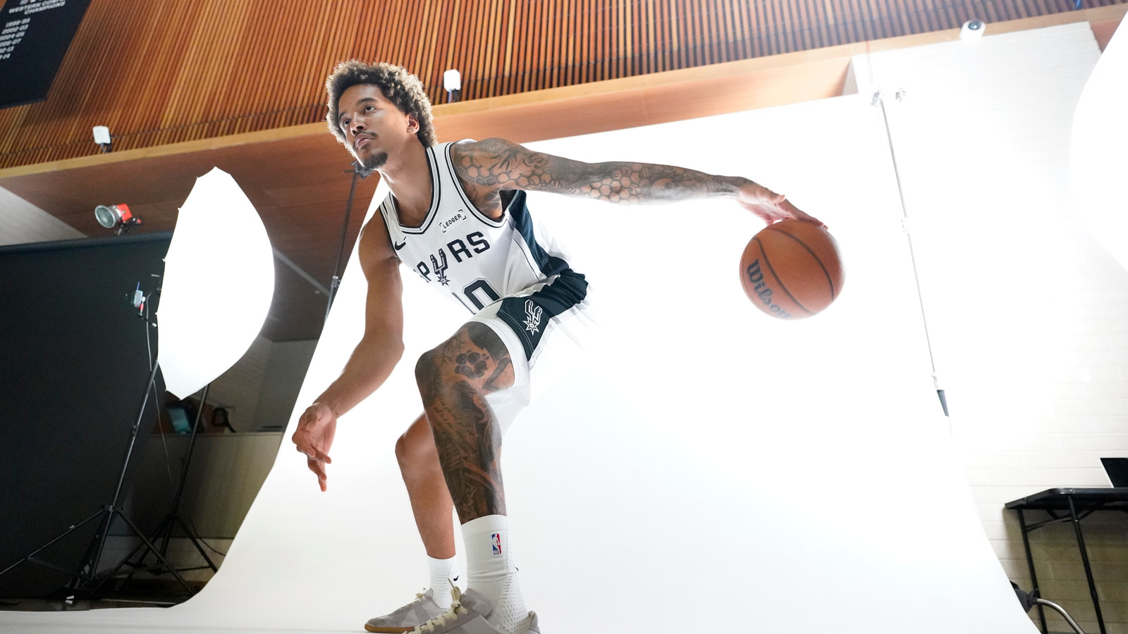 Why the Injury Bug Continues to Pester San Antonio Spurs’ Jeremy Sochan ...