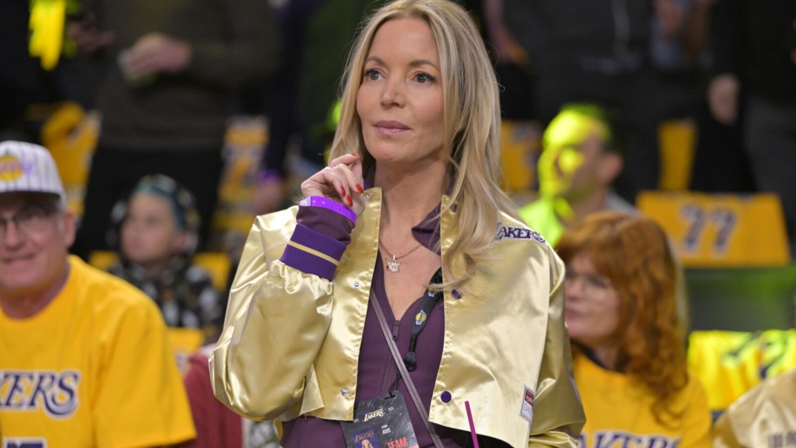 Jeanie Buss Takes A Subtle Jab At Anthony Davis: He Was Complaining And ...