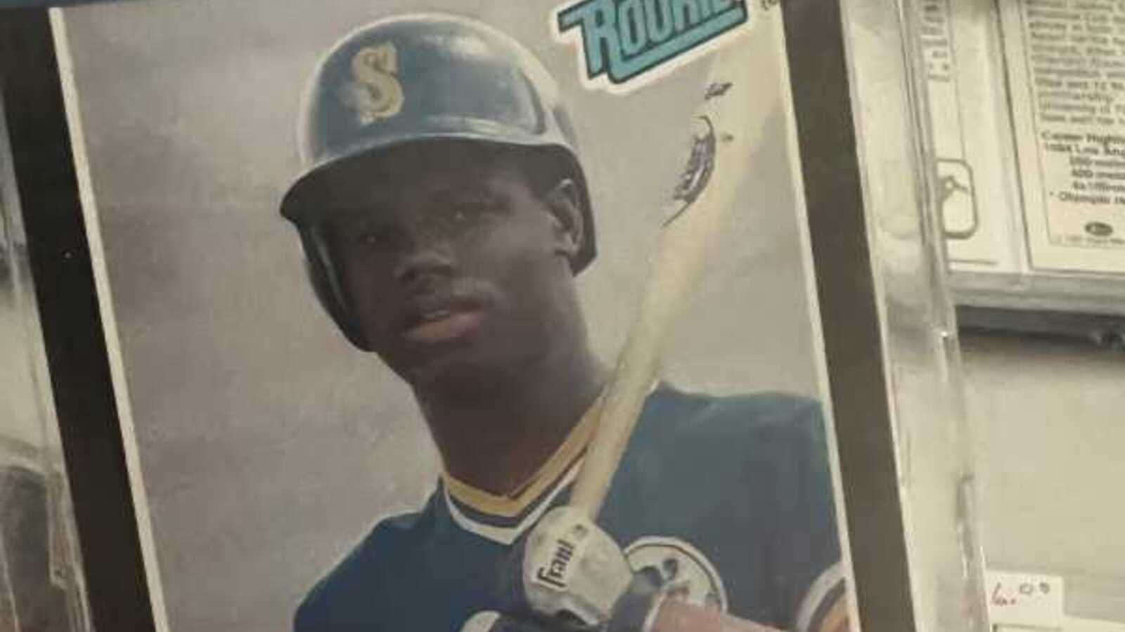 How Baseball Cards Are Graded: PSA, BGS & SGC Scales in 2026 | Yardbarker