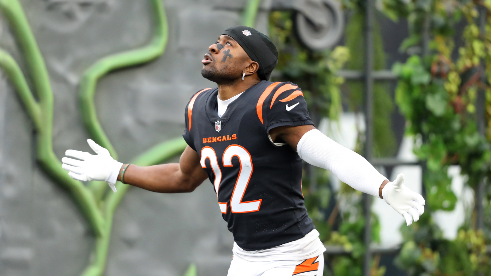 Could Ravens steal DB from division rival in free agency? | Yardbarker