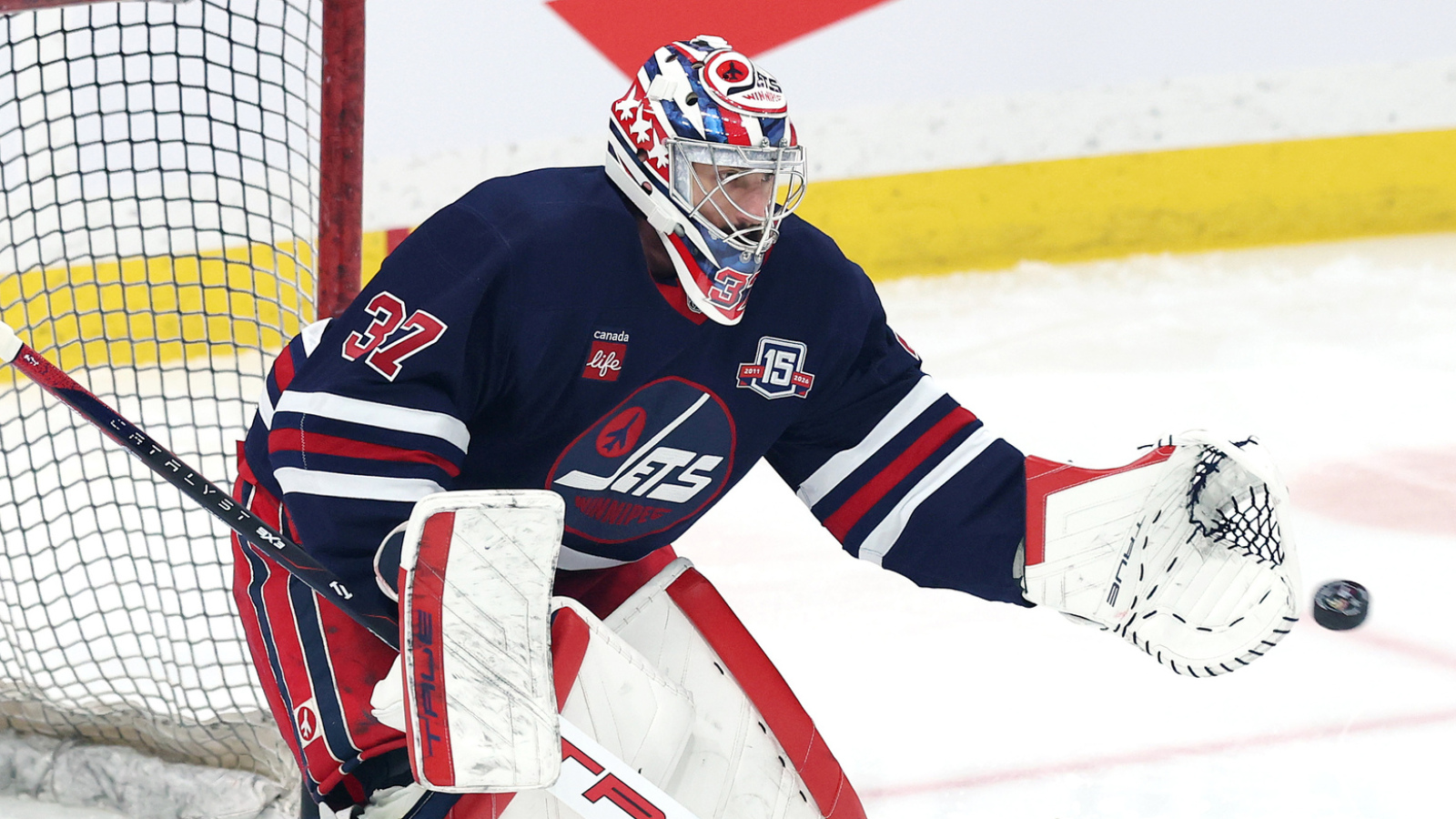 Player Profile: Connor Hellebuyck | Yardbarker