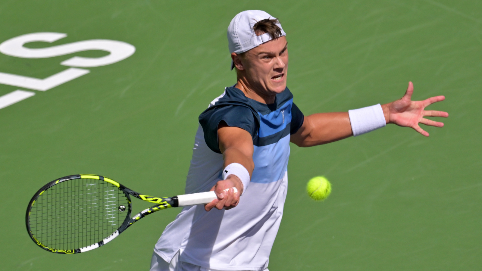 Holger Rune halts Medvedev's run, storms into Indian Wells final | Yardbarker