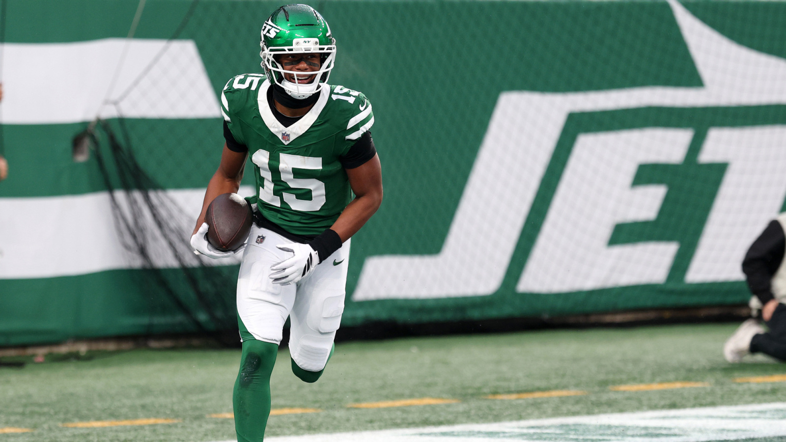 Cimini: AD Mitchell Most Impressive Jet This Offseason | Yardbarker