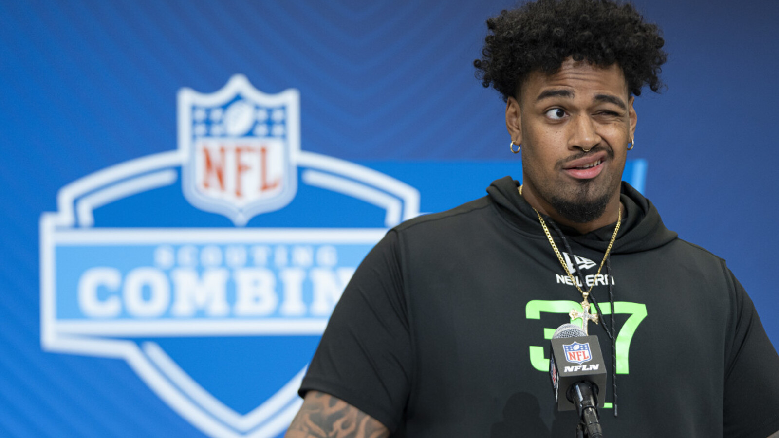 Tempers Flare at Chiefs Camp After Rookie Josh Simmons Punches Teammate ...