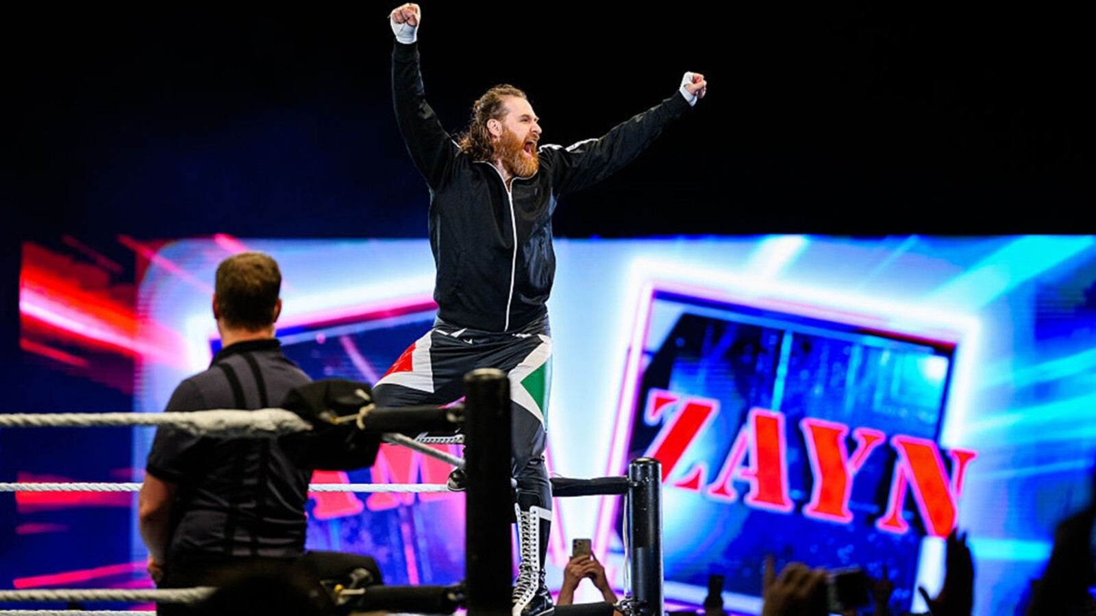 WWE Breaks Hometown Rule for Sami Zayn: World Title Move Next? | Yardbarker