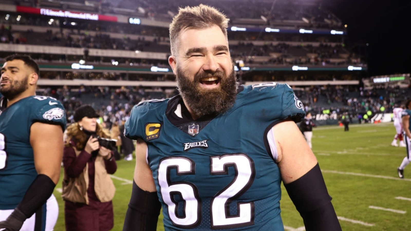 Jason Kelce explains viral moment in McDonald’s drive-thru | Yardbarker