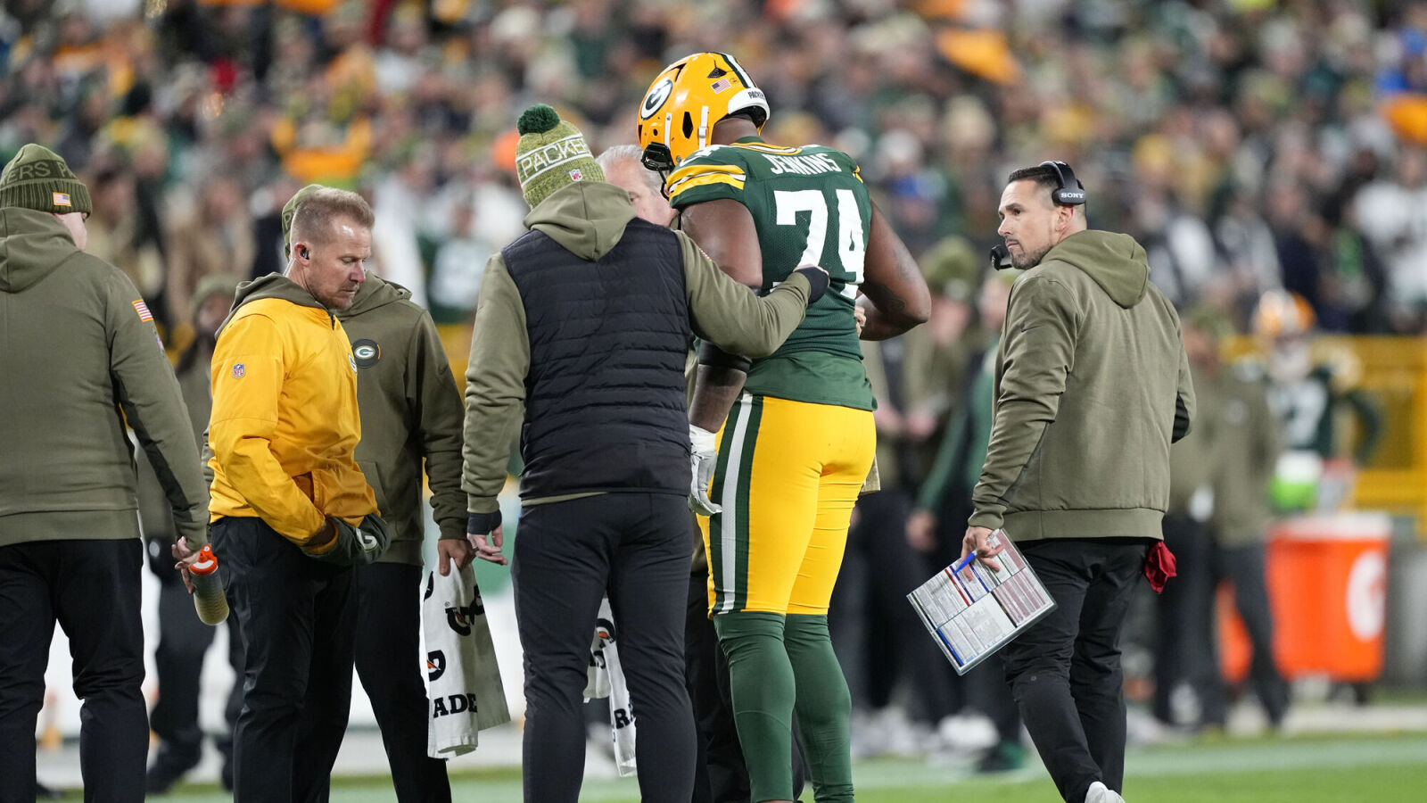 Packers C Elgton Jenkins suffers lower-leg fracture | Yardbarker