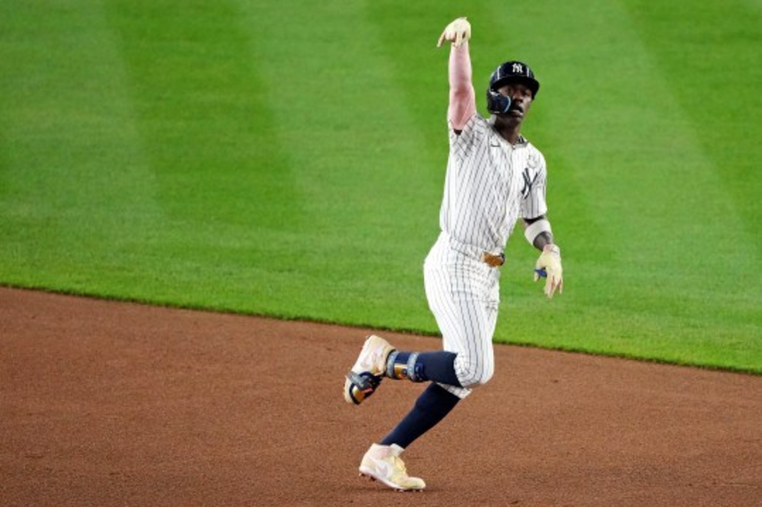 Yankees planning position shift for dynamic infielder | Yardbarker