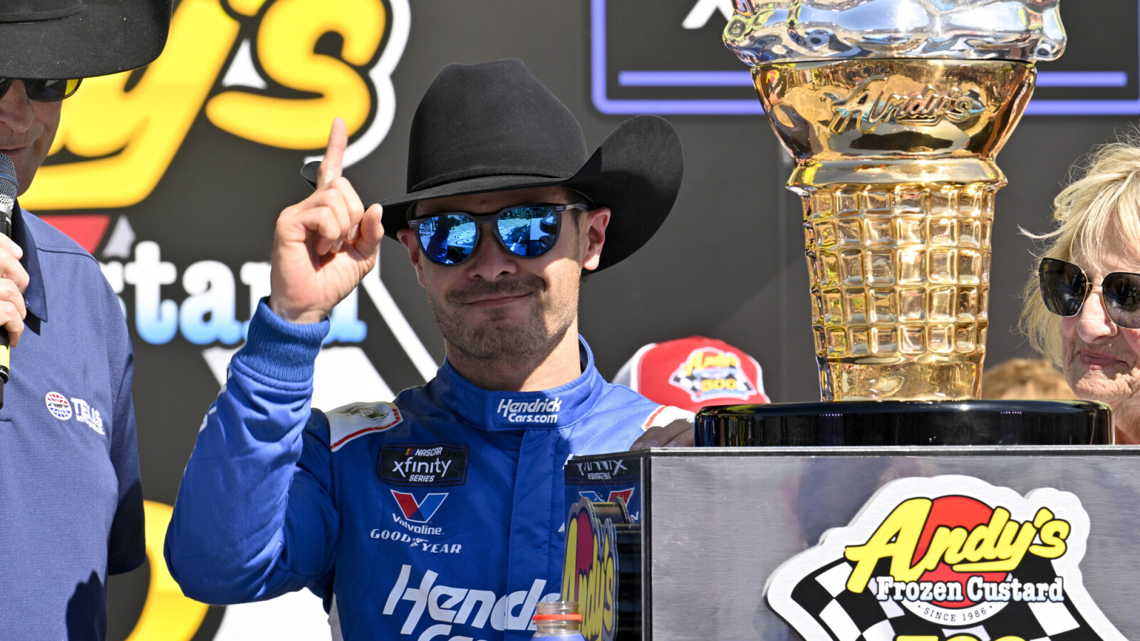 Kyle Larson Admits He's 'Praying' Before His Big Weekend | Yardbarker