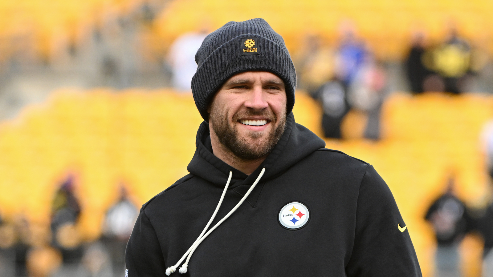 Pittsburgh Steelers Star T.J. Watt Undergoes Surgery On Collapsed Lung ...