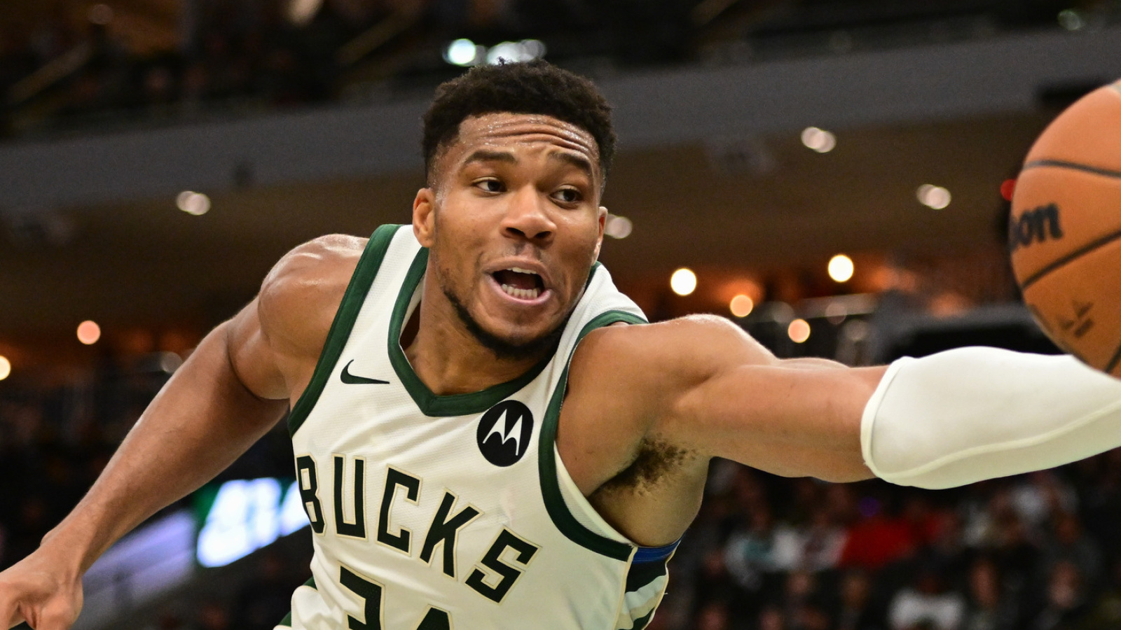 Is there more to Giannis Antetokounmpo's trade joke? | Yardbarker