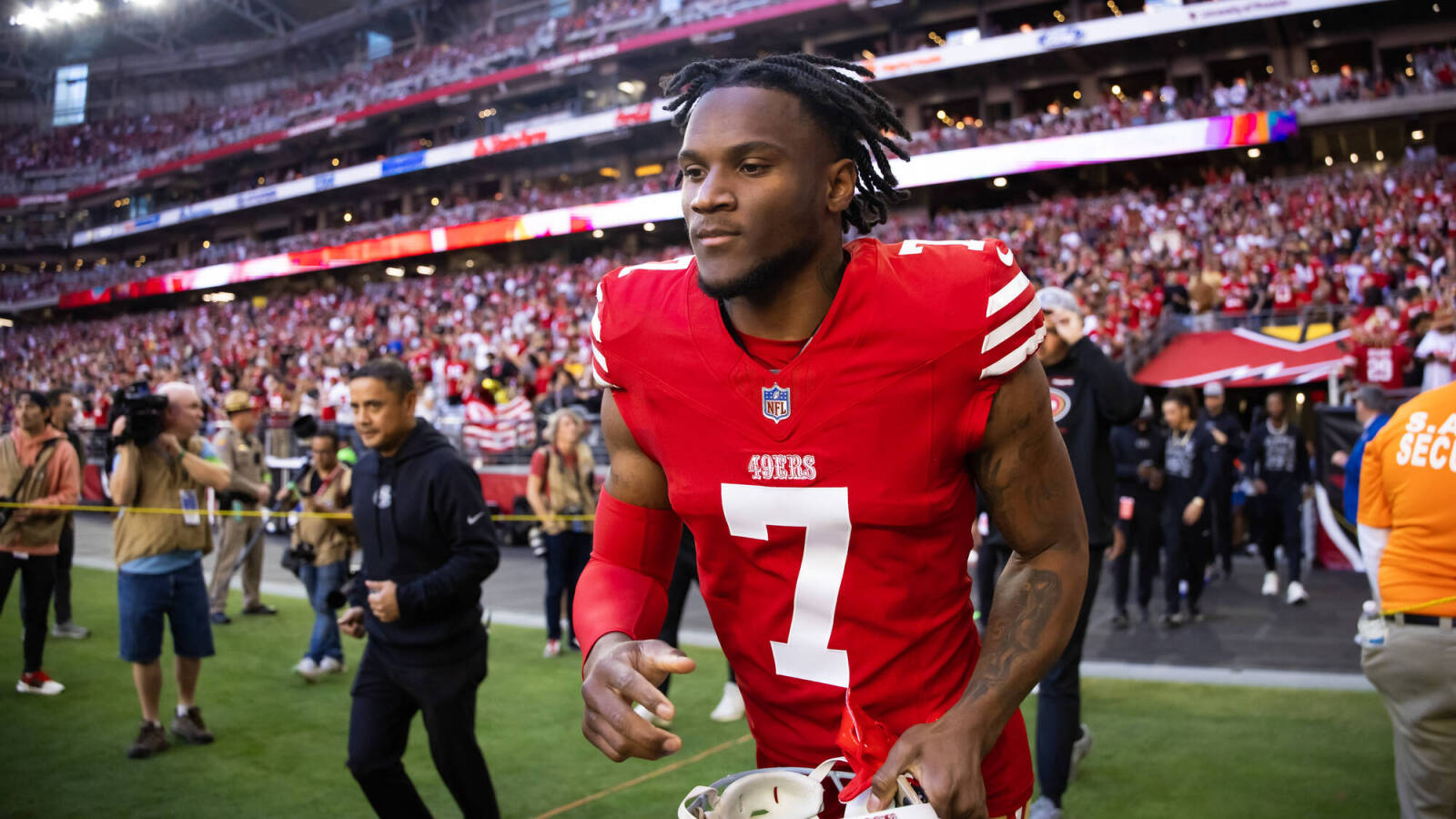 49ers Pro Bowl defender hopes to 'stick around' entering contract year ...