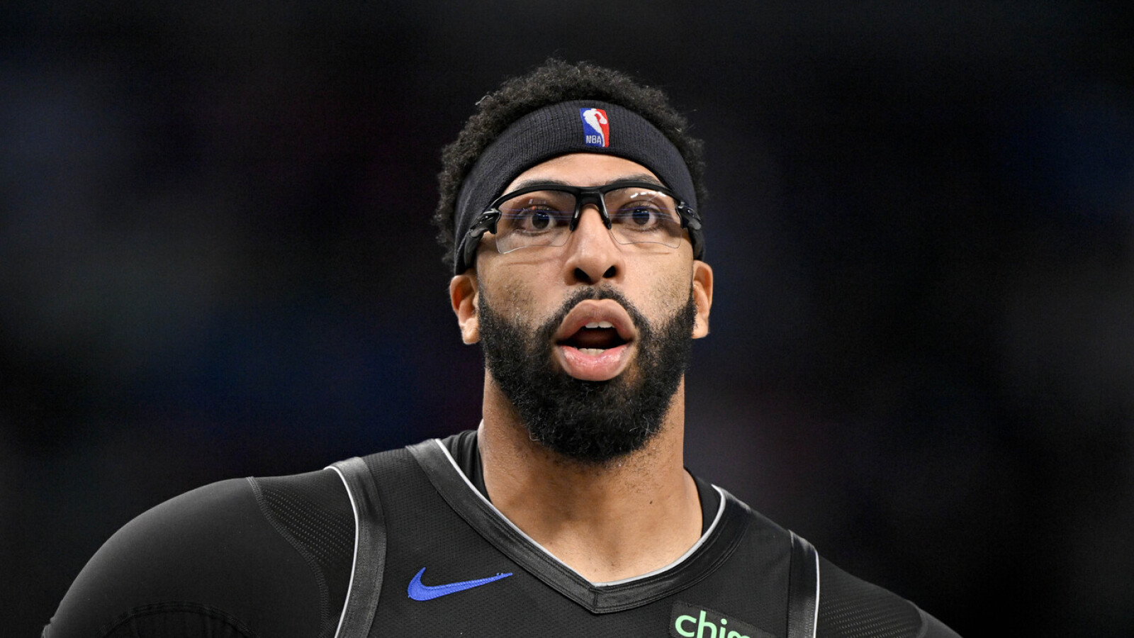 Mavs set clear priority in potential Anthony Davis trade | Yardbarker