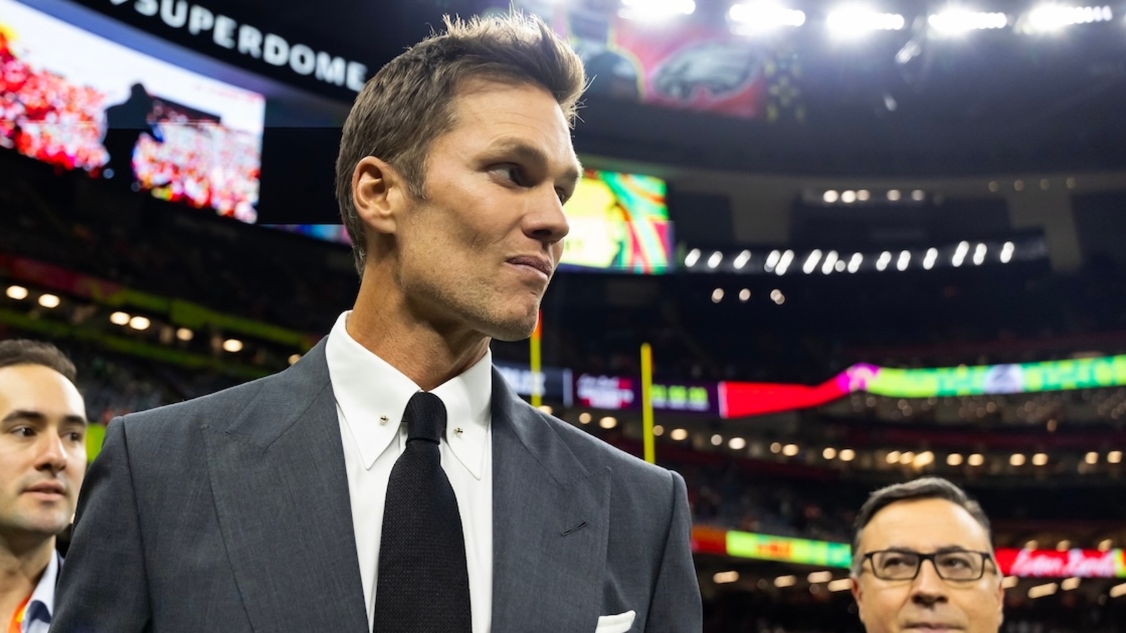 Tom Brady jukes defender, fires touchdown to Stefon Diggs in Flag ...