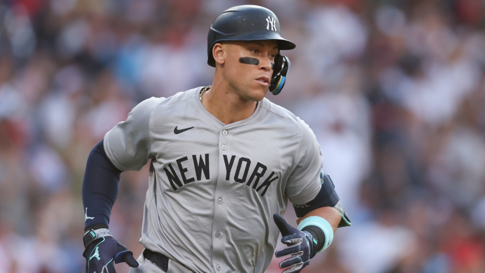 Aaron Judge injury update: Yankees outfielder not in lineup Saturday with elbow issue | Yardbarker