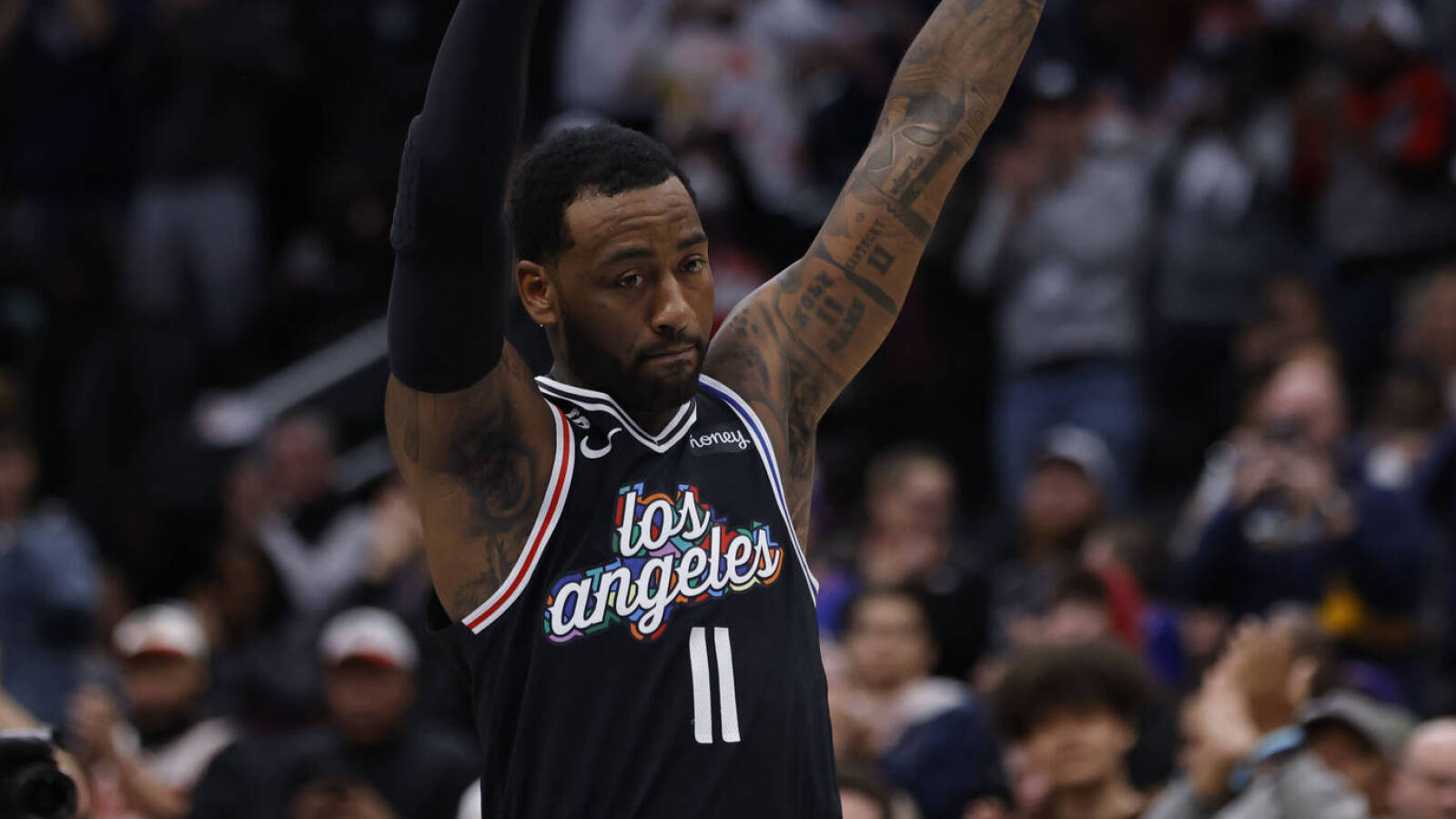 Watch: Wizards crowd gives John Wall standing ovation in his return to ...