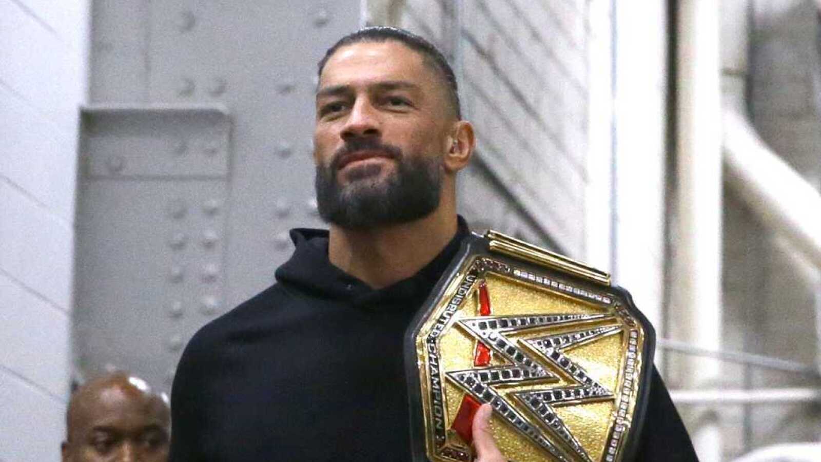 Chaos Erupts On WWE Raw As Roman Reigns Defeats Solo Sikoa In Tribal ...