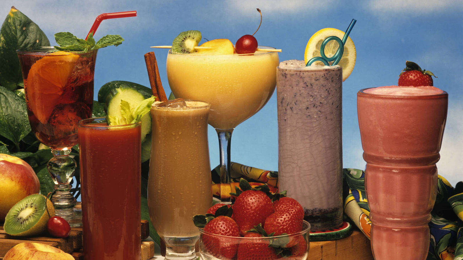 20 cheap and easy summer smoothie recipes to help you beat the heat ...