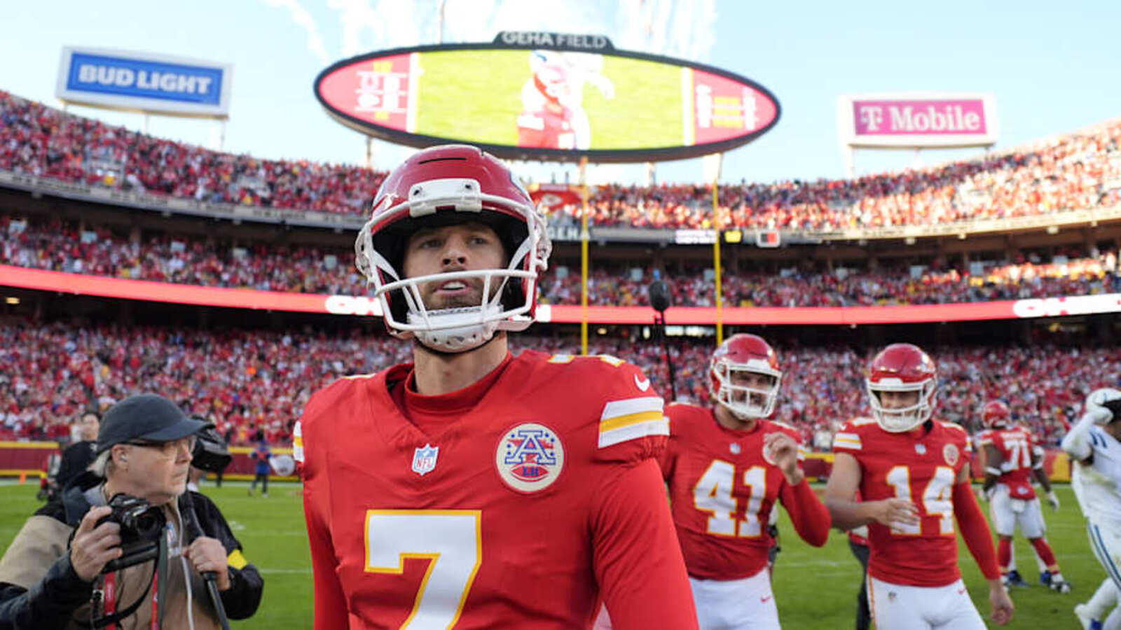 Chiefs’ Toub Has Blunt, Colorful Assessment of Season | Yardbarker