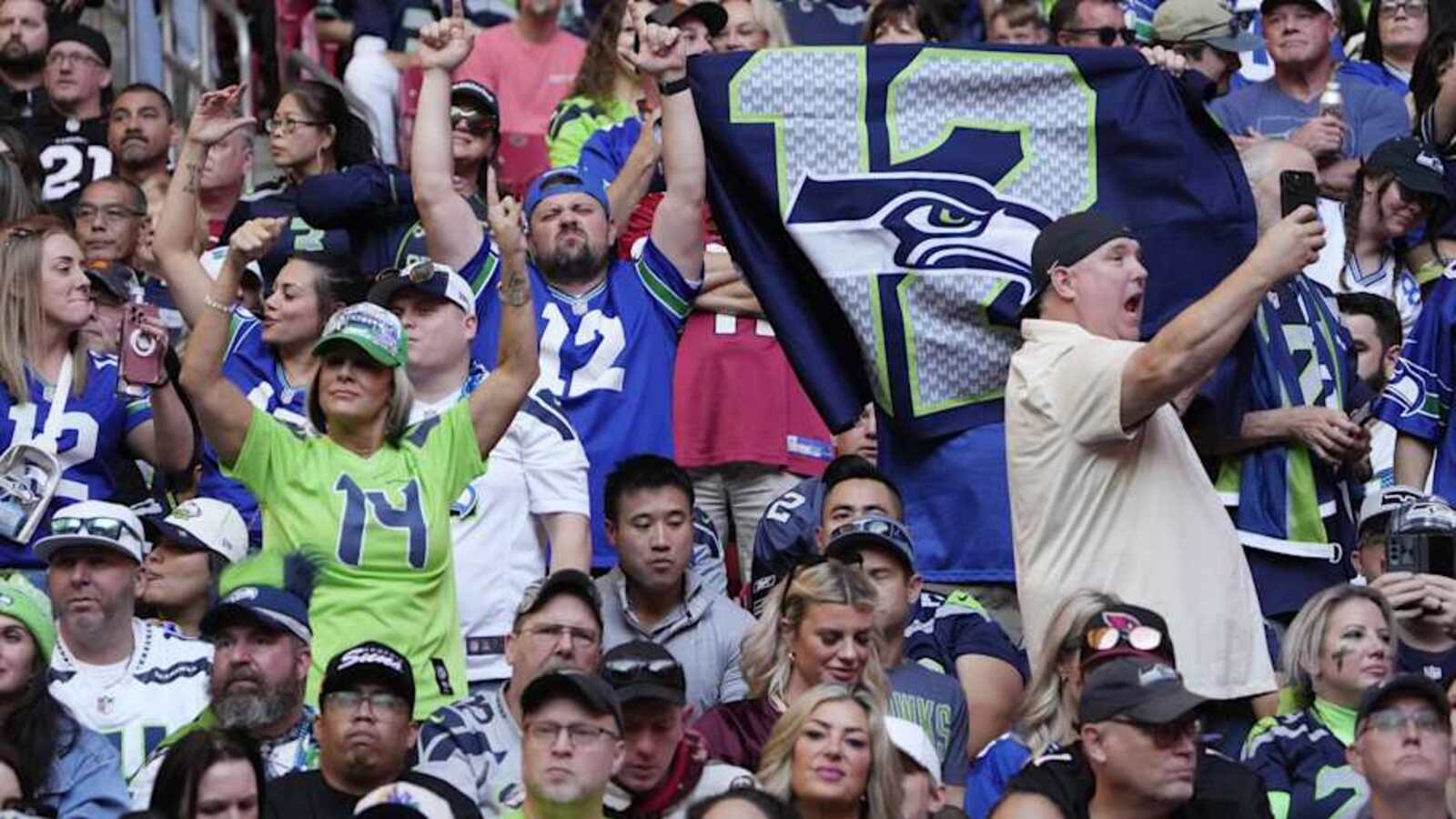 Grey Zabel couldn't believe how loud Seattle Seahawks fans are in ...