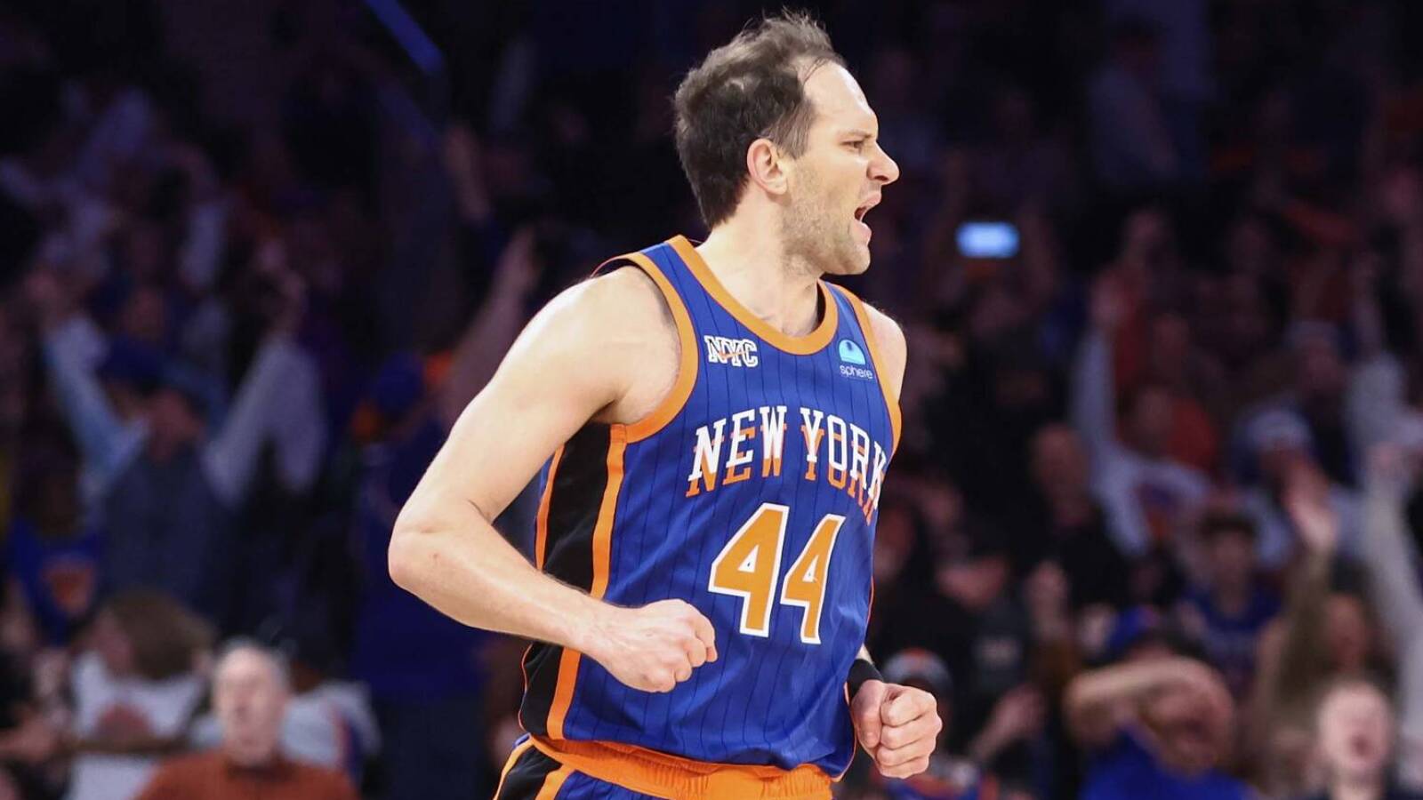 Knicks’ Bojan Bogdanovic leaves Game 4 with foot injury | Yardbarker