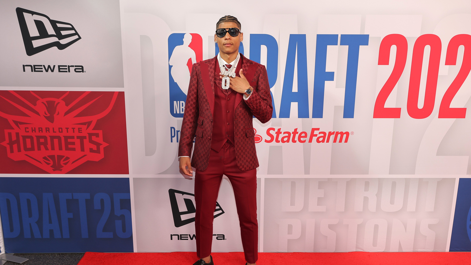 Pelicans’ Jeremiah Fears Reveals Where He Spent the First of His $7.5M ...