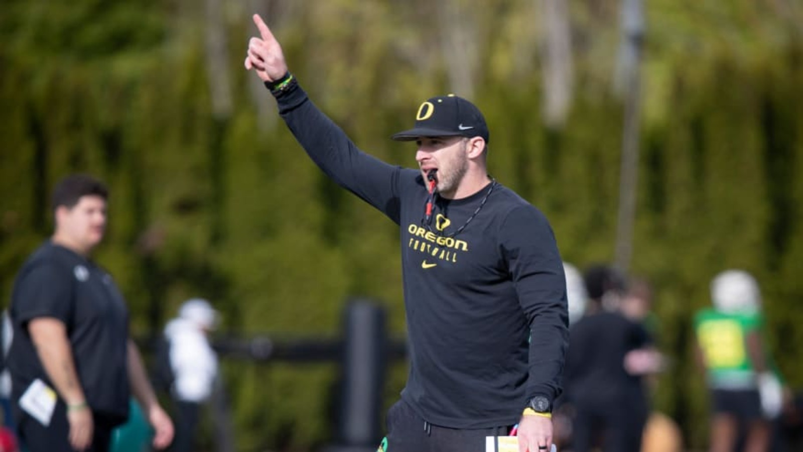 Oregon Ducks Tight End Room Developing Toughness, Leadership Ahead of ...