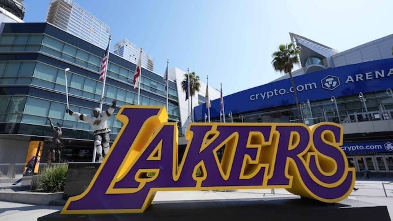 Lakers Announce Multiyear Partnership With Daiso | Yardbarker