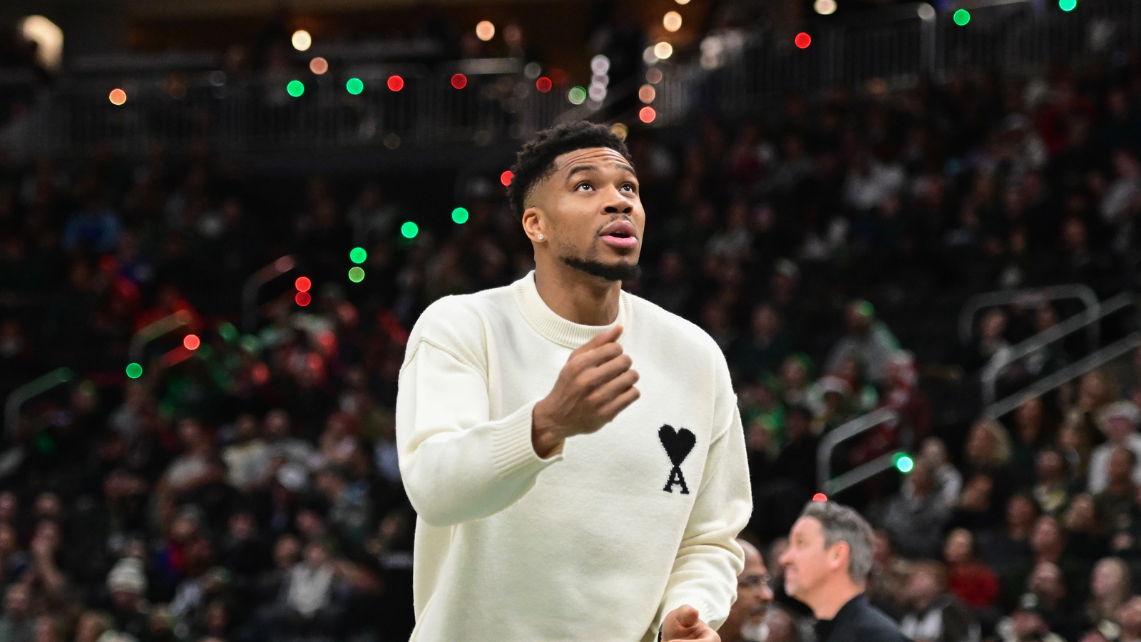 NBA Notes: Bucks, Giannis Antetokounmpo, Pistons, Cade Cunningham, Cavs ...