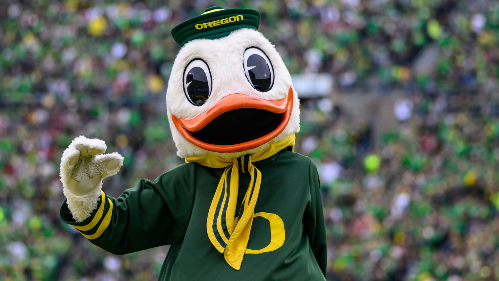 Oregon takes over Big Ten Media Days with gigantic inflatable duck ...