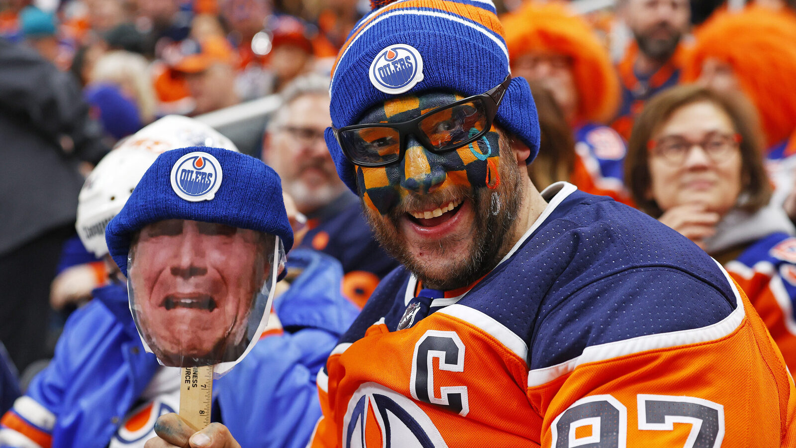 Despite loss to Coyotes, Edmonton Oilers clinch home ice advantage ...