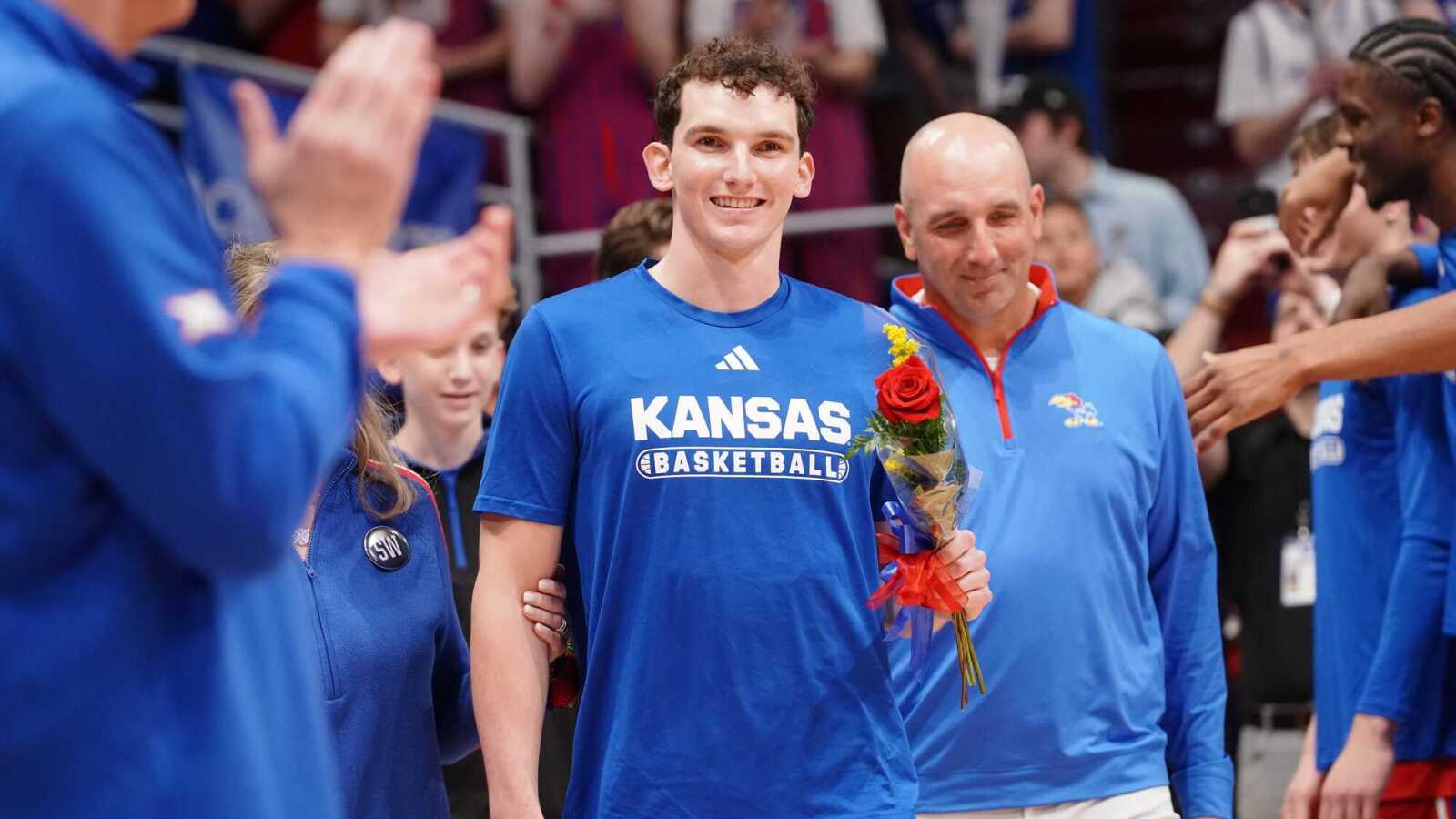 Kansas Walk-On Celebrates 3-Pointer With Epic Celebration | Yardbarker