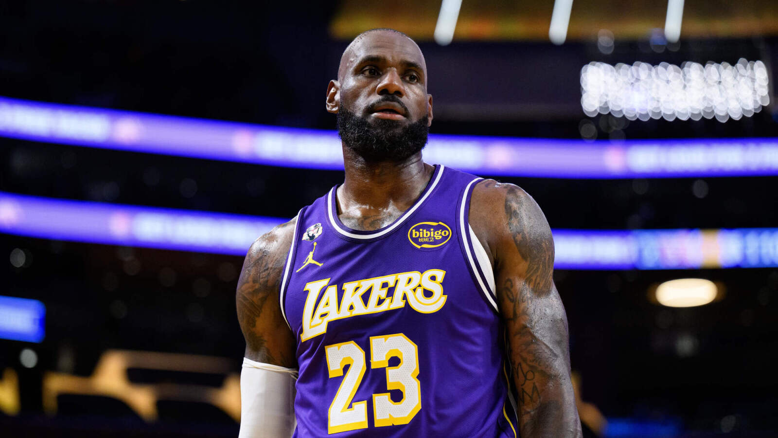 LeBron James and his son Bronny combine for NBA history | Yardbarker