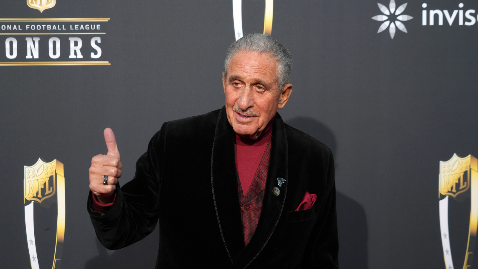 Falcons owner Arthur Blank passes NFLPA report card with flying colors ...