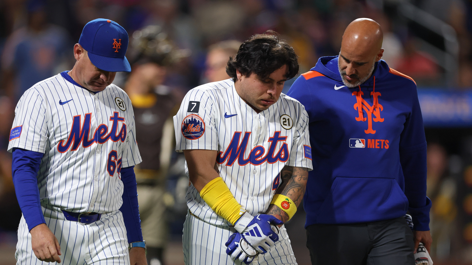 New York Mets Catcher Francisco Alvarez Leaves Game With Apparent ...