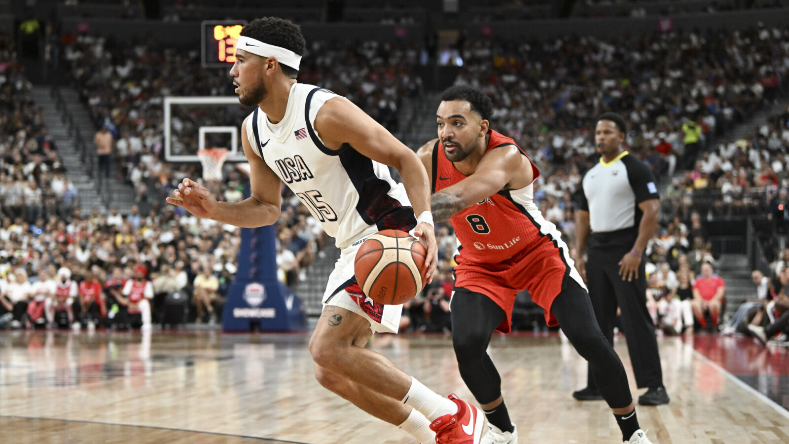 Dawn Staley calls Devin Booker the ‘unsung hero’ of Team USA | Yardbarker